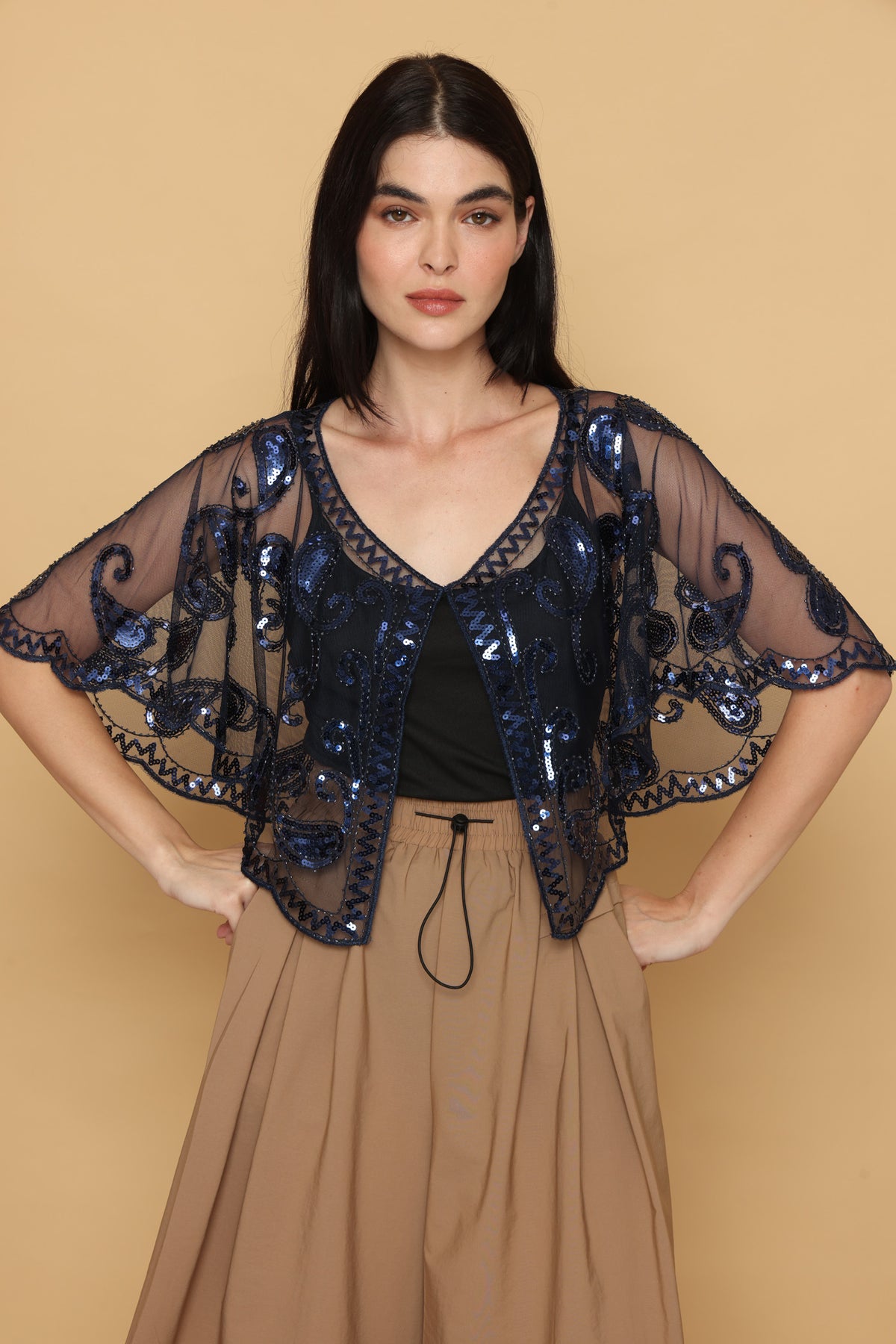 חולצות ארוכות לנשים - קטלוג חולצות יפות נשים - הזמיני אונליין - Cala ...